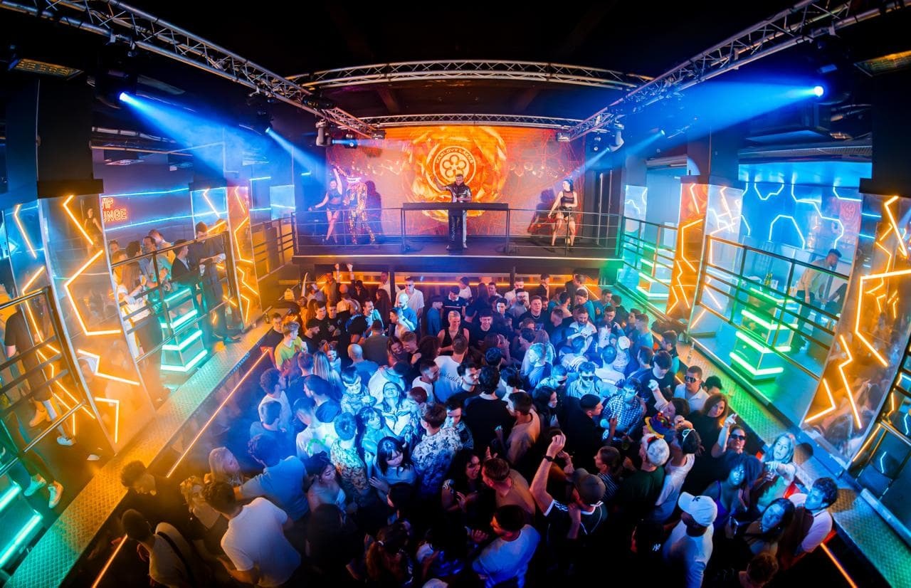 Karlovy Lázně | The biggest music club in Central Europe